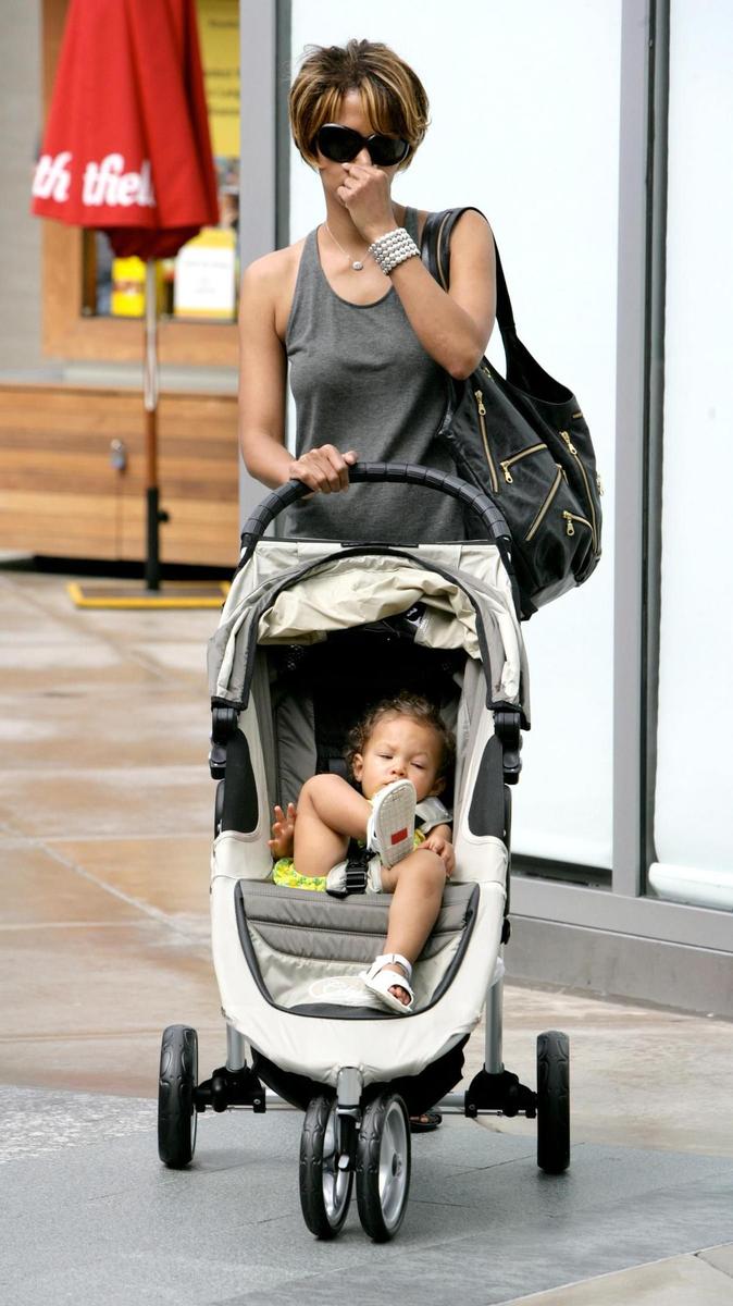 Halle Berry y su hija Nahla de paseo por Los Angeles - Cuore