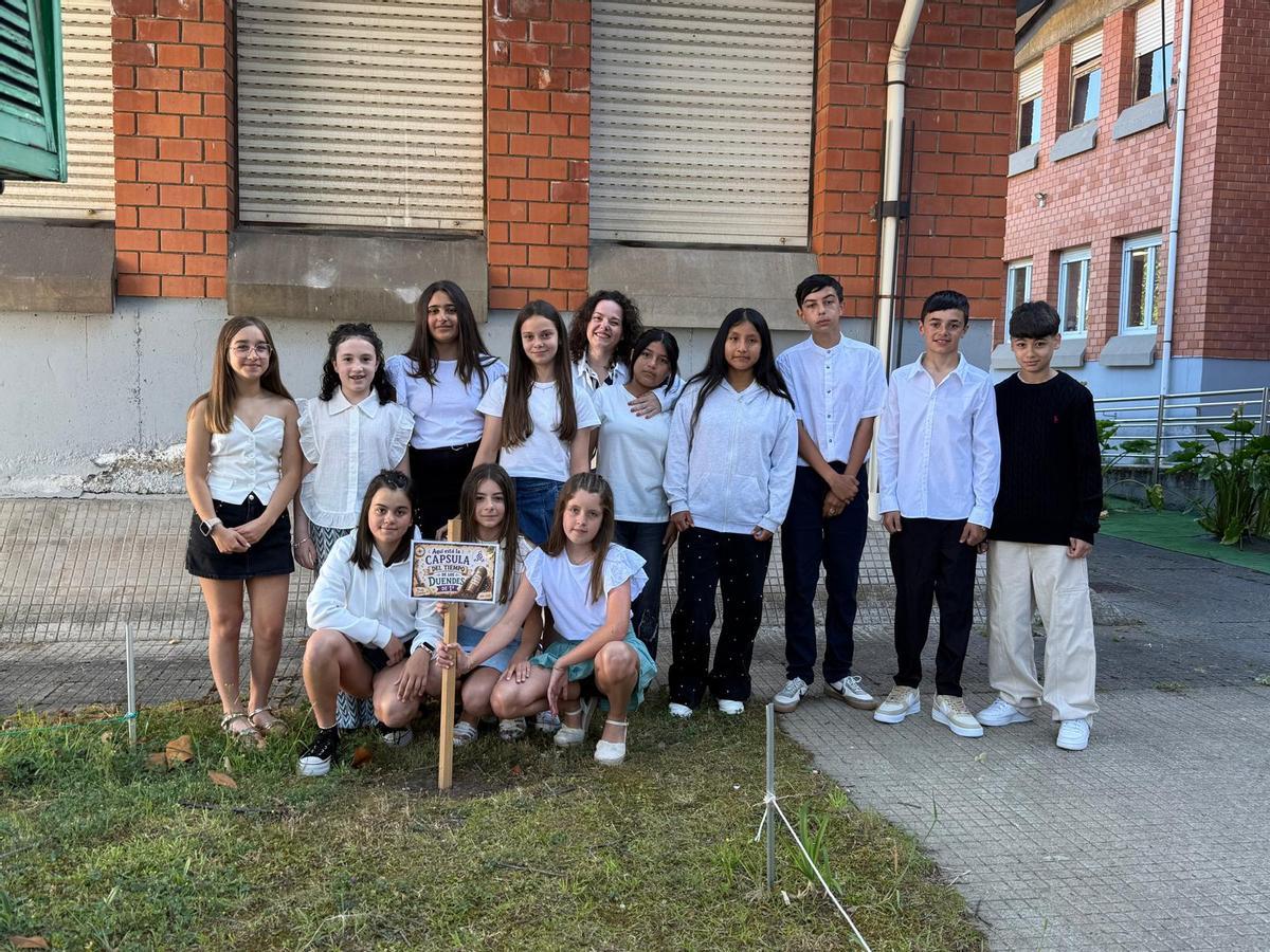 EN IMÁGENES: El colegio de Cancienes despide a sus graduados con un ...
