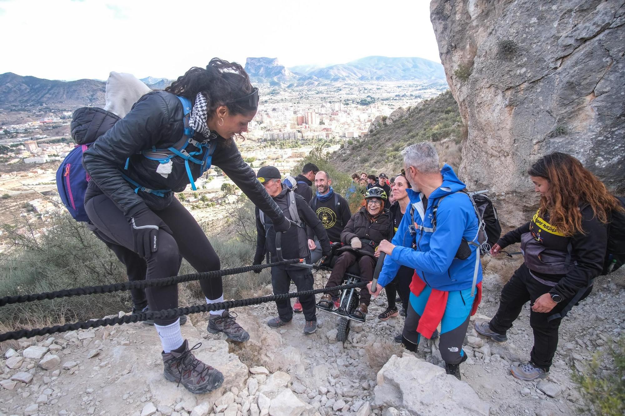 Así ha sido la subida más inclusiva al Monte Bolón de Elda en la ...