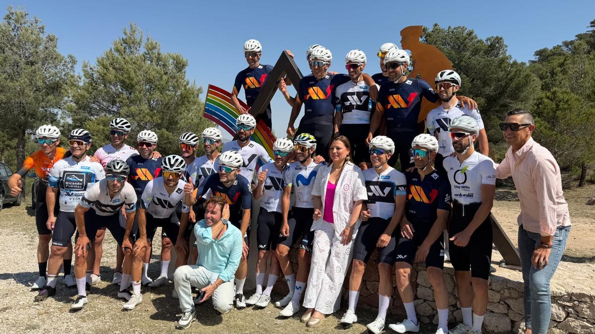 Fortuna estrena en Puerto Frío un monolito en honor a Valverde