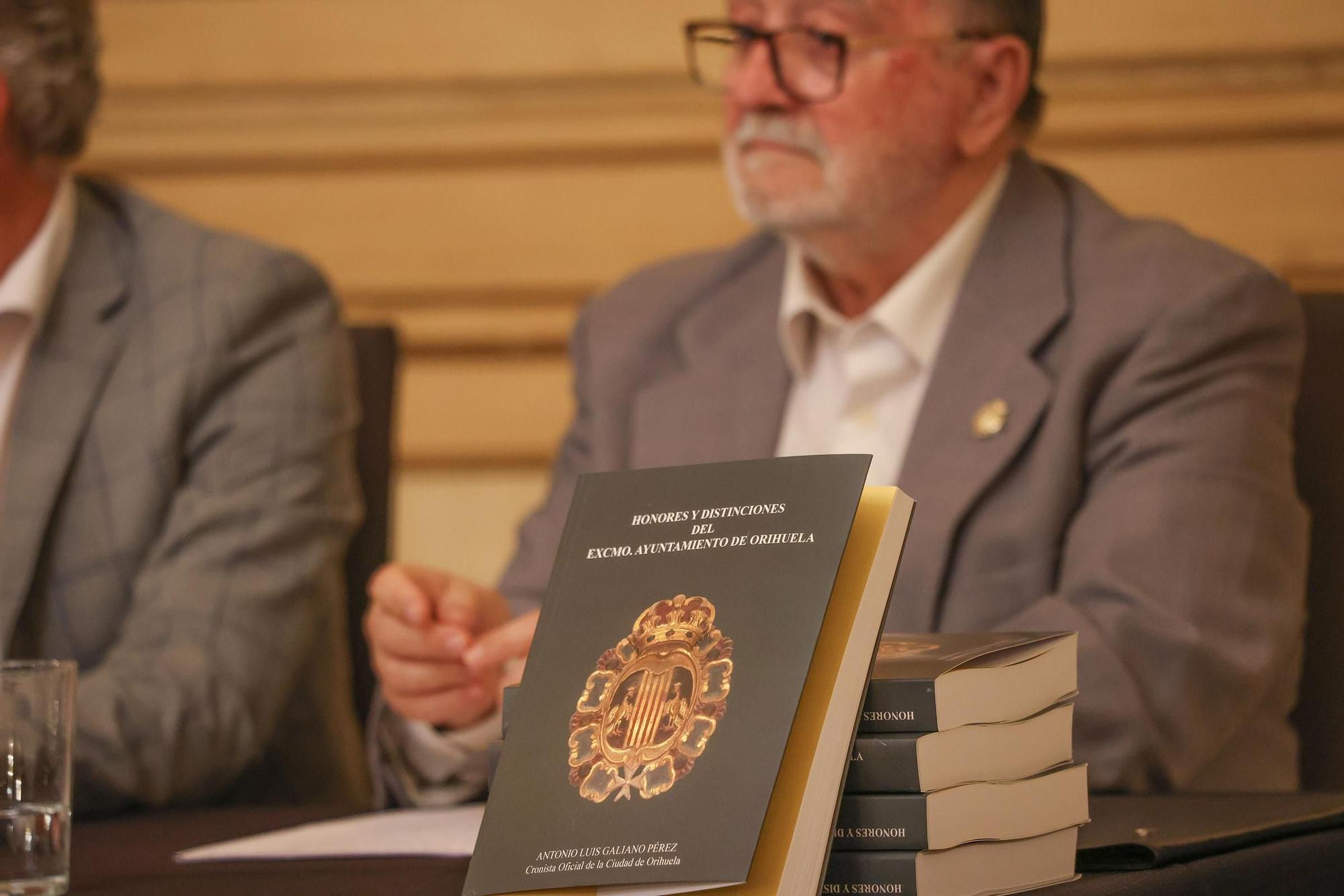 Presentación del libro "Honores y Distinciones del Excmo. Ayuntamiento ...