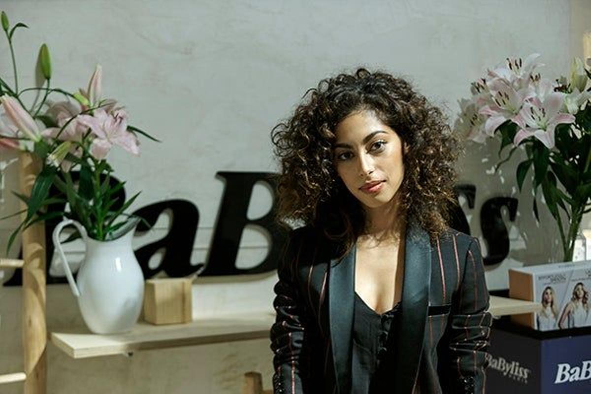 Mina El Hammani: "Soy de las que cree que el uniforme te hace la vida ...