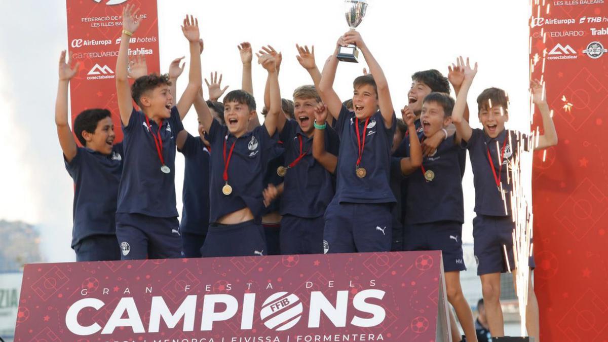 La FFIB de Pep Sansó estrena gala y espectáculo en Sant Antoni - Diario ...