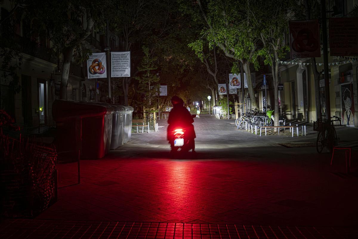 Barcelona sufre el gran apagón hasta la madrugada