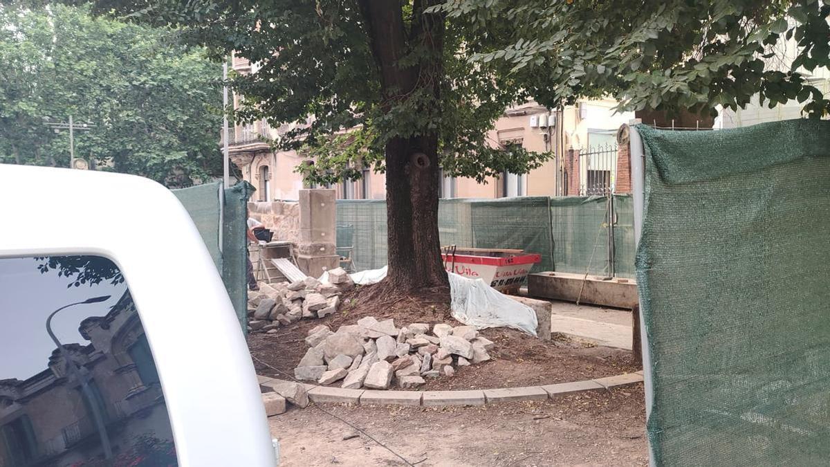MANRESA | La tanca del Casino passarà de ser de pedra a metàl·lica i ...
