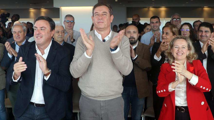 Nadia Calviño apoya en Santiago a Besteiro, "el próximo presidente de ...