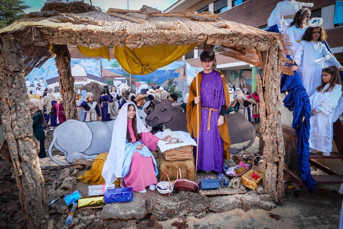 BELÉN VIVIENTE SANTA TERESA BADAJOZ | Badajoz se transforma en Belén ...