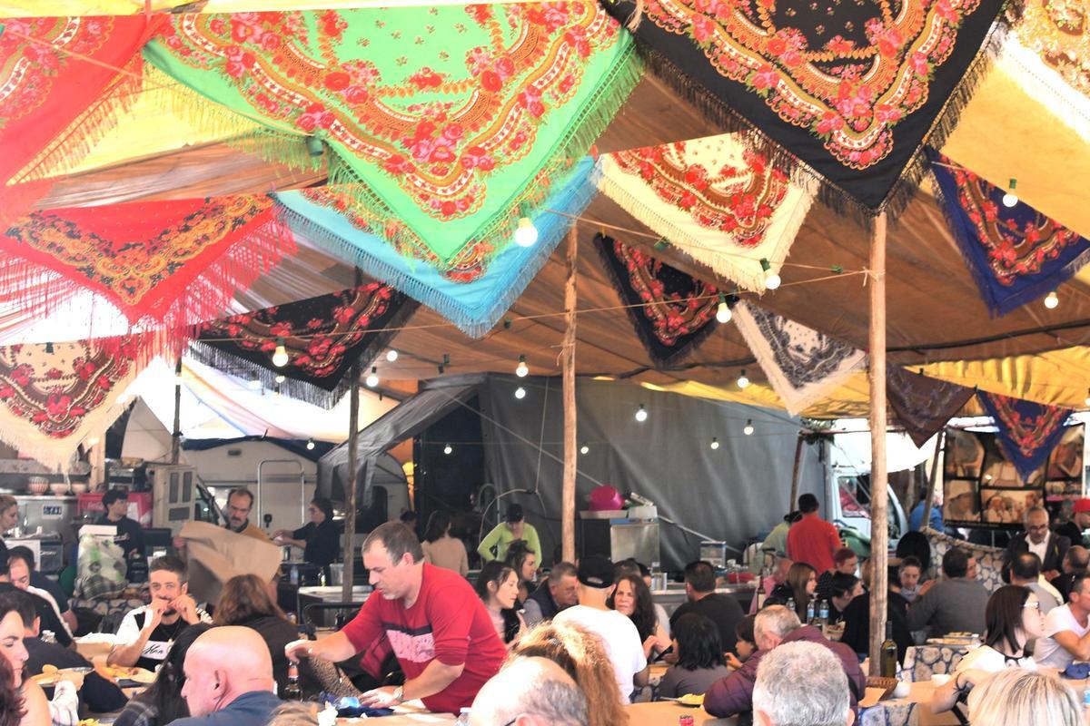 PLANES TODOS LOS SANTOS: Valença celebra la feria Santos de Cerdal