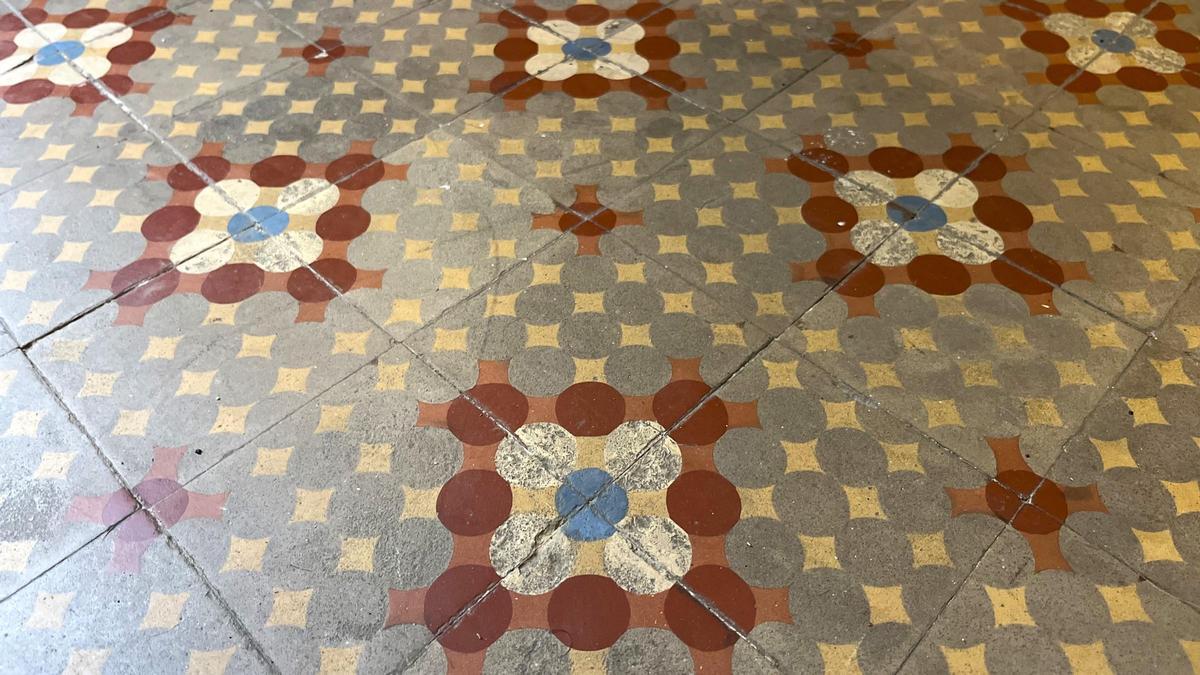 Barcelona Singular: 3 reliquias centenarias que descubrir en la calle ...