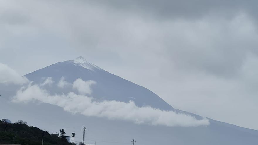 Filomena deja nevada la cima del Teide - El Día