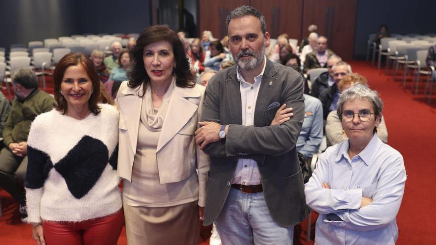 María Luz Pontón: "Los jóvenes ya no tienen referencias, hay que ...