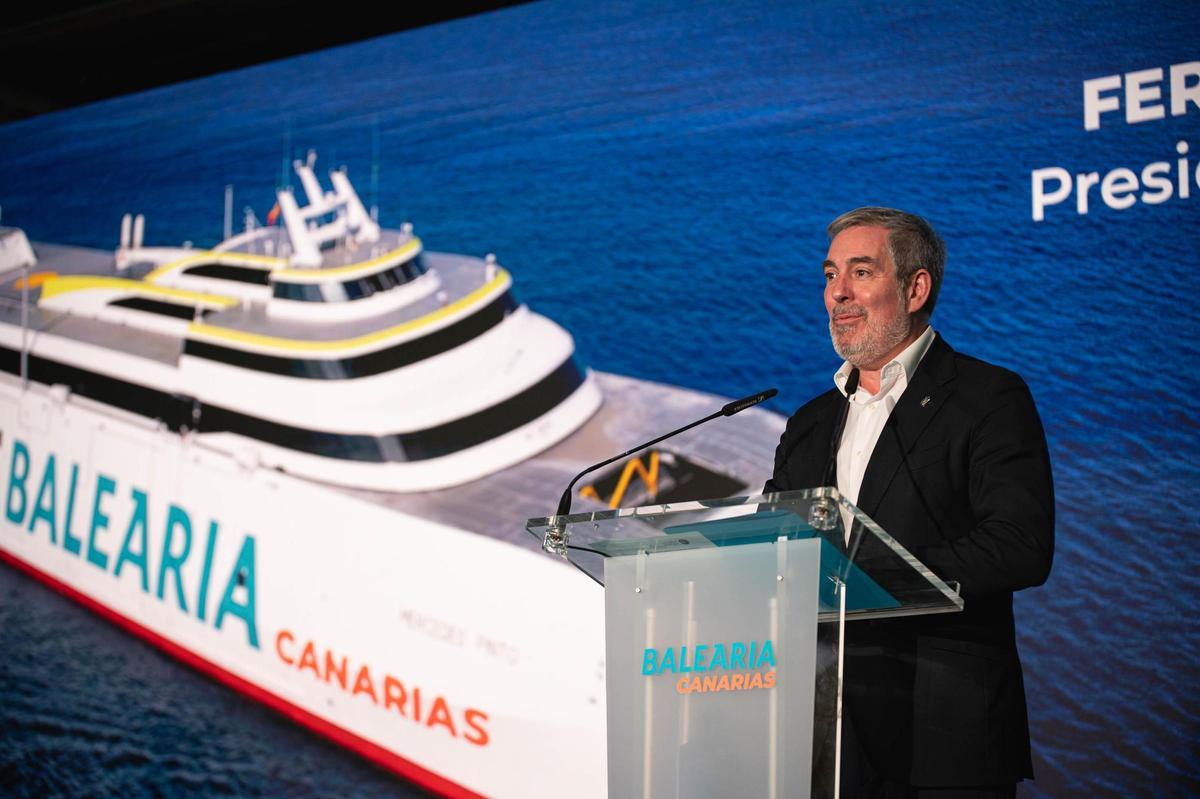 La naviera Baleària Canarias bautiza el nuevo fast ferry Mercedes Pinto