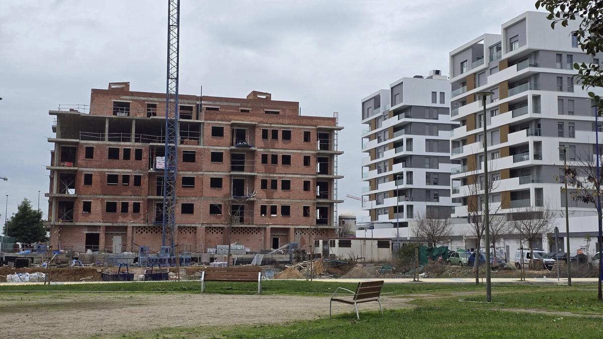 DETENIDO ROBO CABLE OBRAS BADAJOZ | Detenido por robar 9 kilos de cable de cobre en edificios en ...