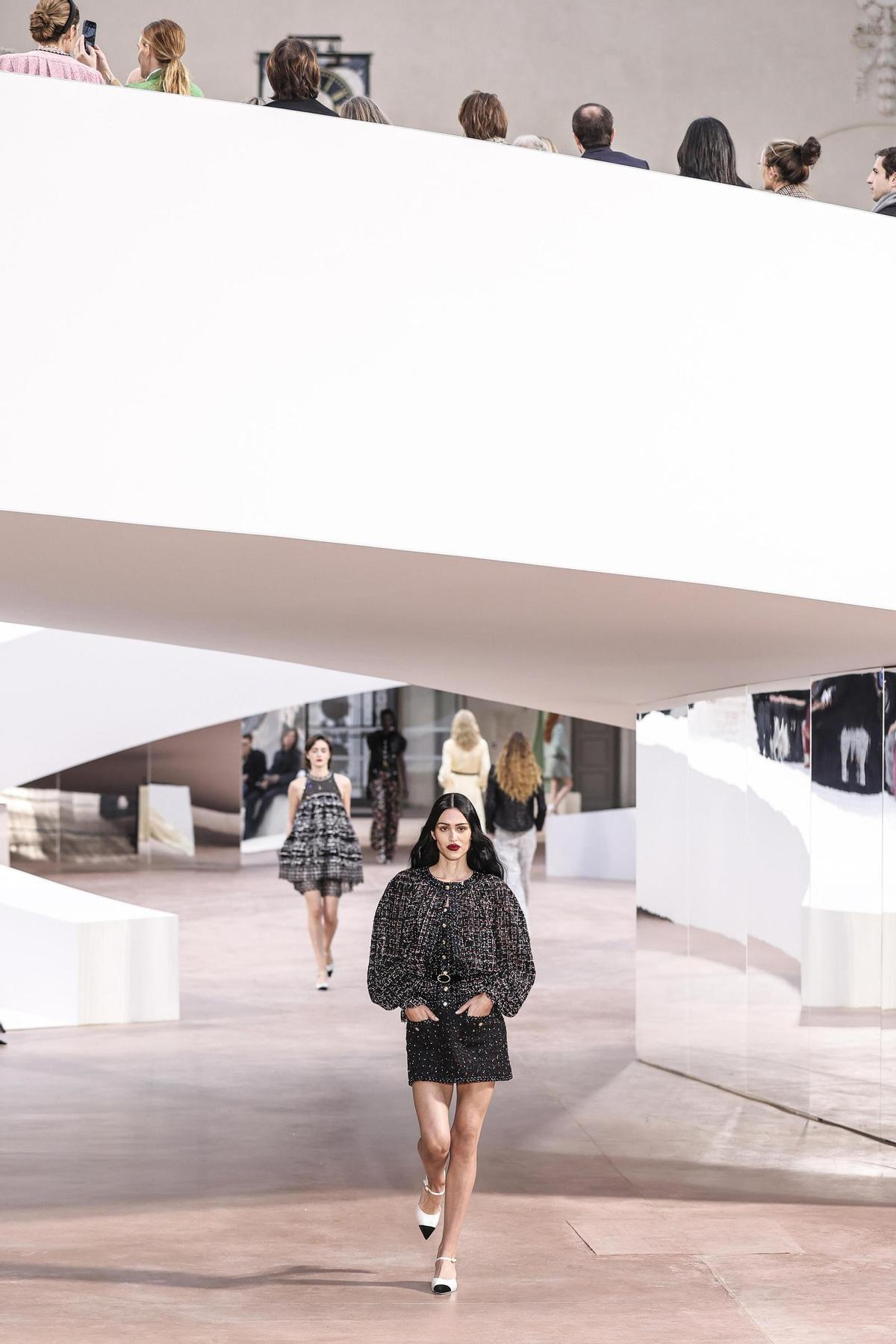 Chanel celebra sus 110 años en la Alta Costura con un desfile en París