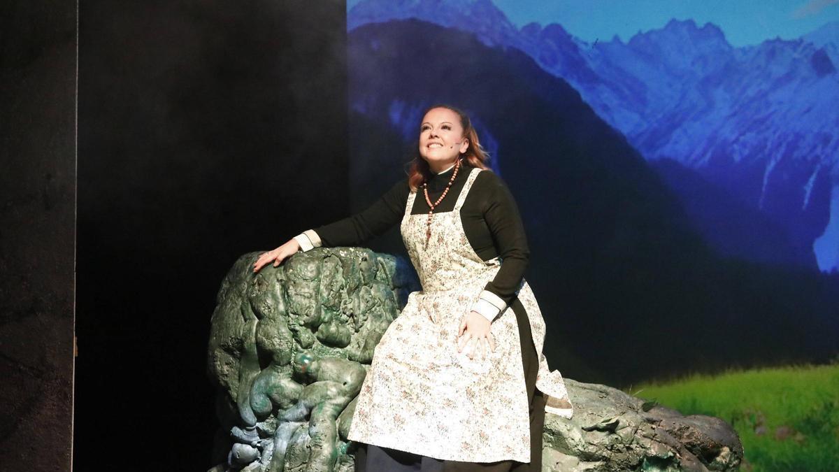 Avilés sonríe a la familia Von Trapp en su estreno musical en el ...