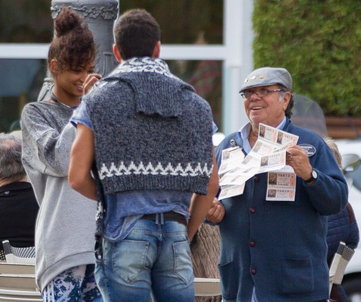 Mario Casas y Berta Vázquez, dos tortolitos por Madrid - Cuore