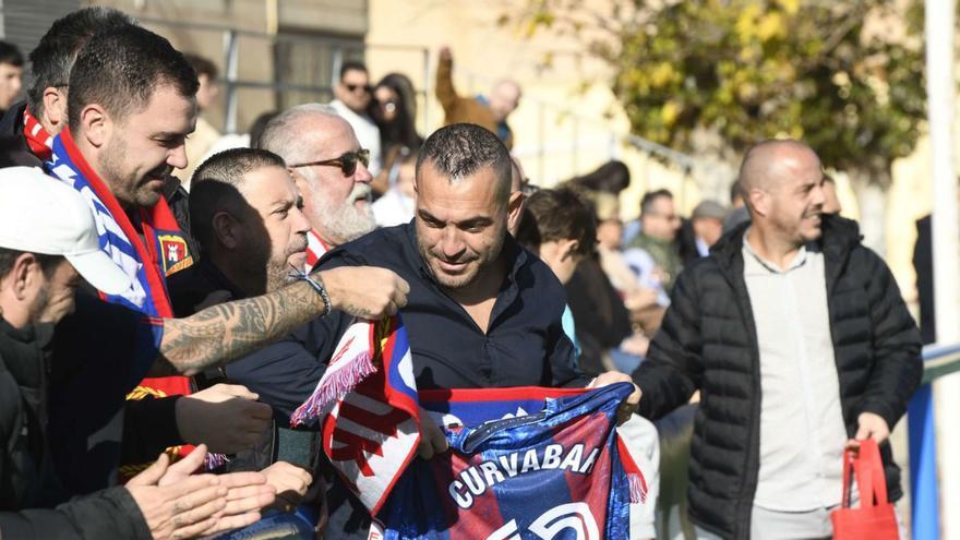 El Yeclano golea en el campo Adrián Hernández