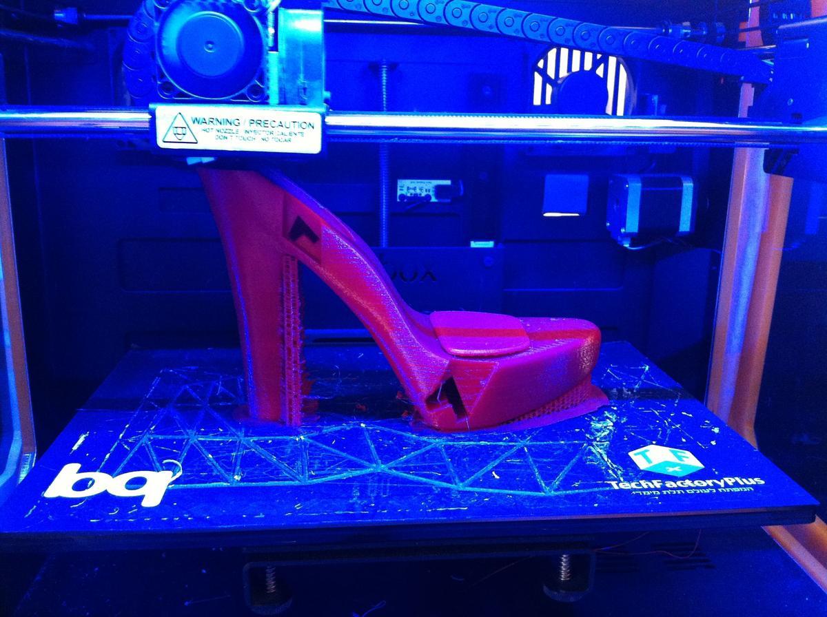 Una colección de moda hecha en impresora 3D - Woman