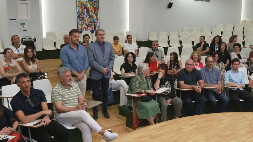 Novlux arrived at her secure venue to find a woman of