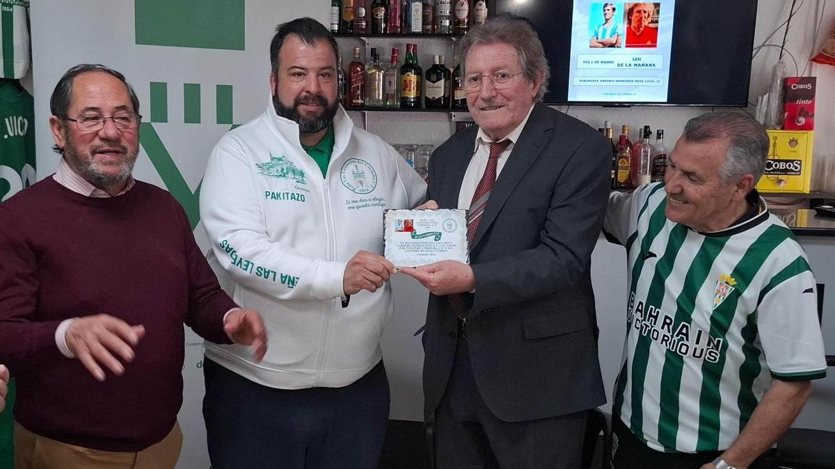 Emotivo homenaje a Juan Verdugo, leyenda del Córdoba CF