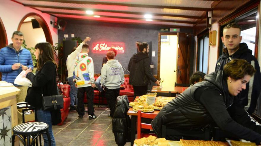 El complejo deportivo de O Beque se reinventa y abre su nuevo bar