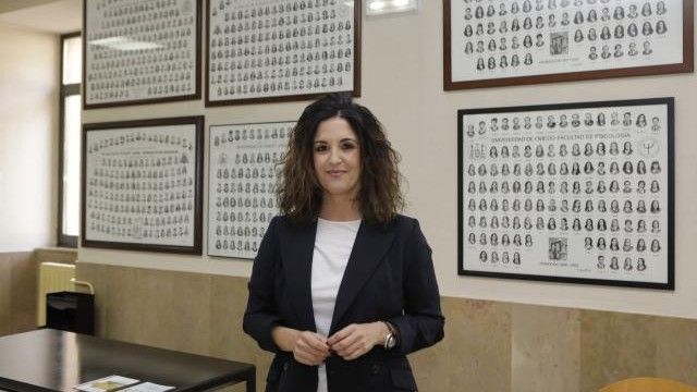 Suicidio: la psicóloga Susana Al-Halabí dialoga en directo en EL ...