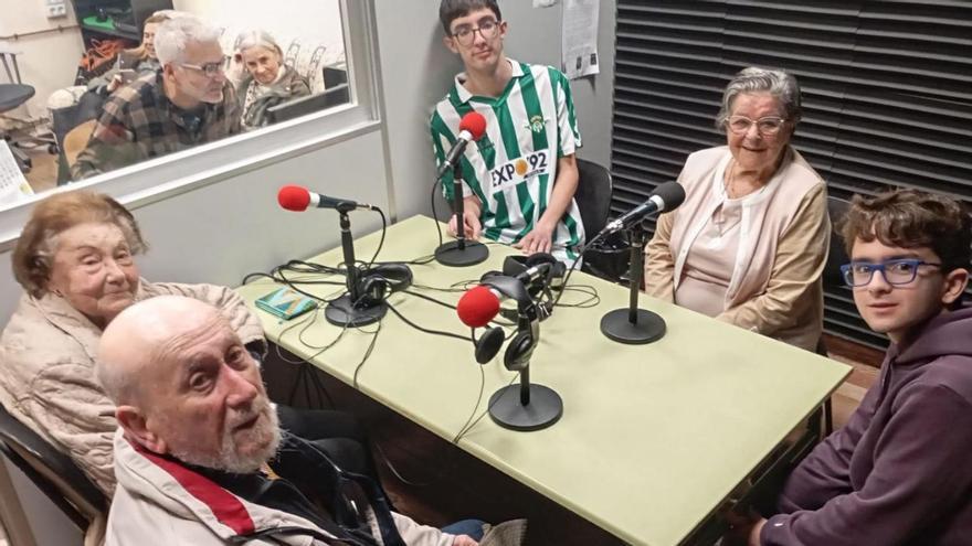 Los más veteranos vuelven al instituto de Luanco