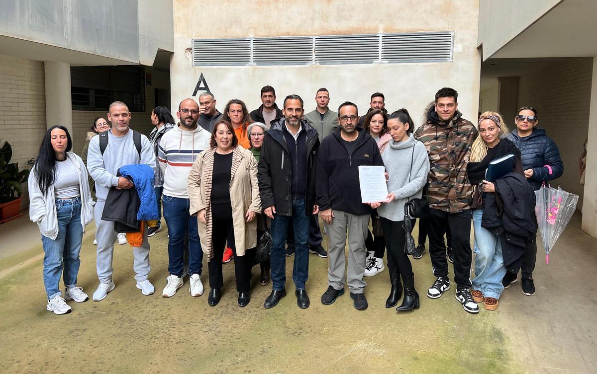 VIVIENDA EN MÁLAGA | Vecinos de Soliva denuncian 15 años de "abandono ...
