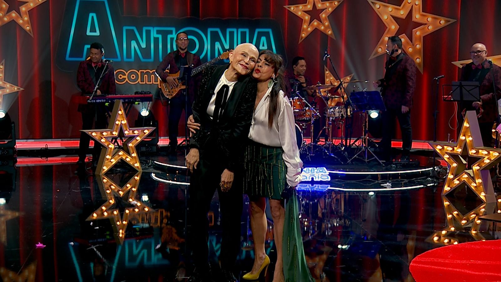 FOTOS | Imágenes de 'Antonia y compañía'