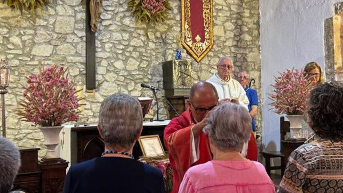 San Adriano renueva la fe en el santo "sanador" de Castrillón - La ...