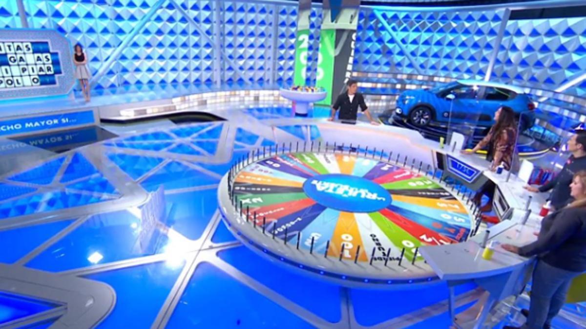 La Ruleta de la Suerte: La audiencia pide su despido del programa