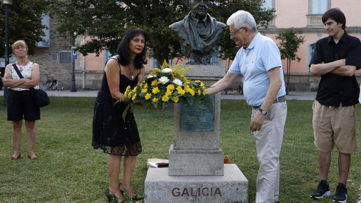 Homenaje a Isaac Díaz Pardo, que hubiese cumplido ayer 103 años - Faro ...