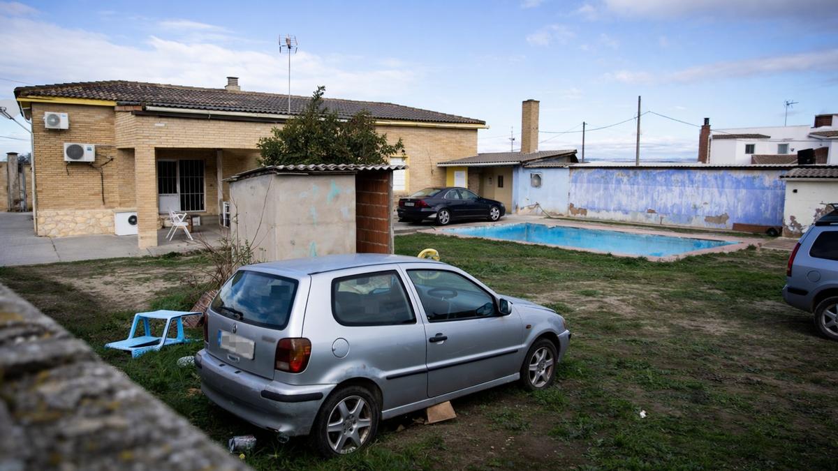 El infierno habita en las afueras de Garrapinillos: así era la 'casa de ...