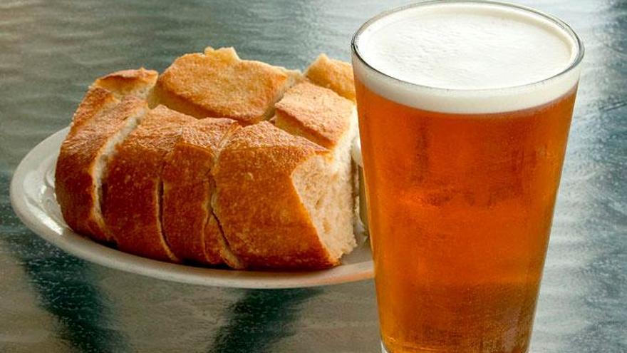 El pan duro tiene una nueva vida: cerveza y hasta bebidas destiladas