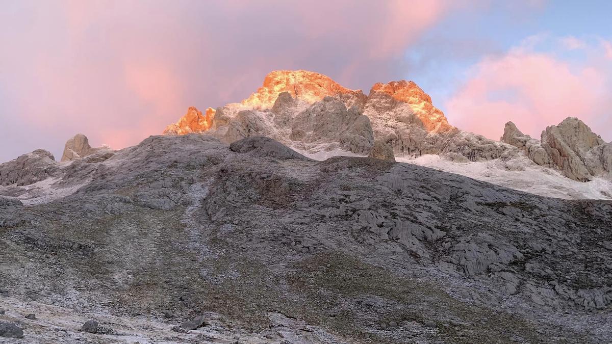 NIEVES EN ASTURIAS | Las primeras nieves se dejan ver en Valle de Lago ...
