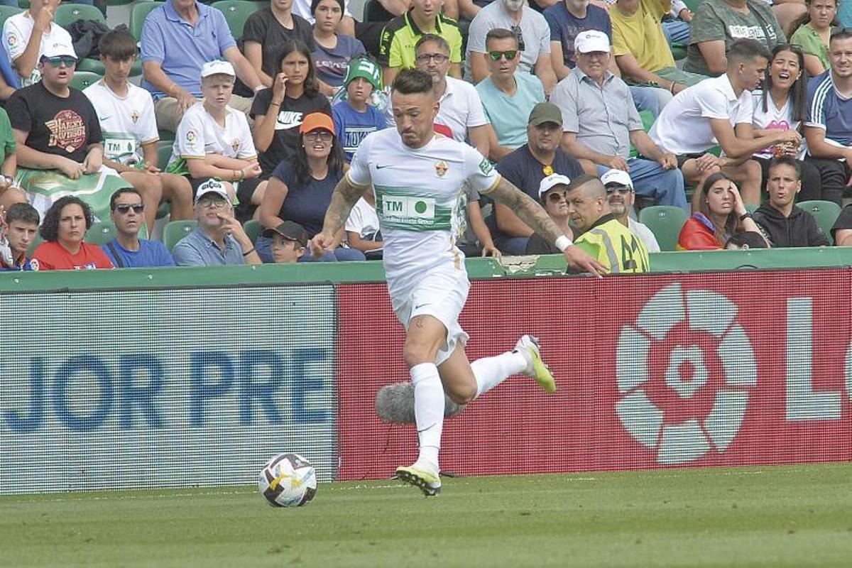 Josan Ferrández: "Me quedo; quiero devolver a mi Elche a Primera"