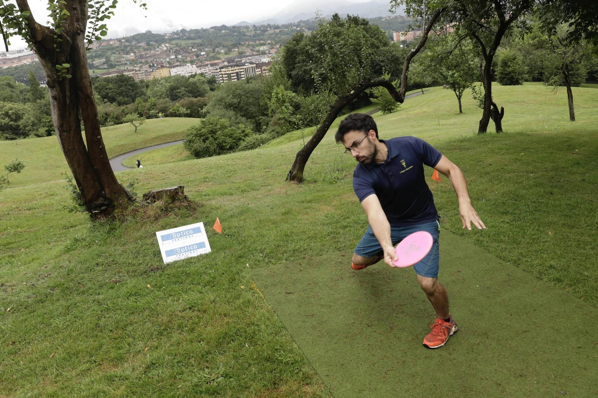 EN IMÁGENES: La competición de disc-golf en el parque Purificación ...