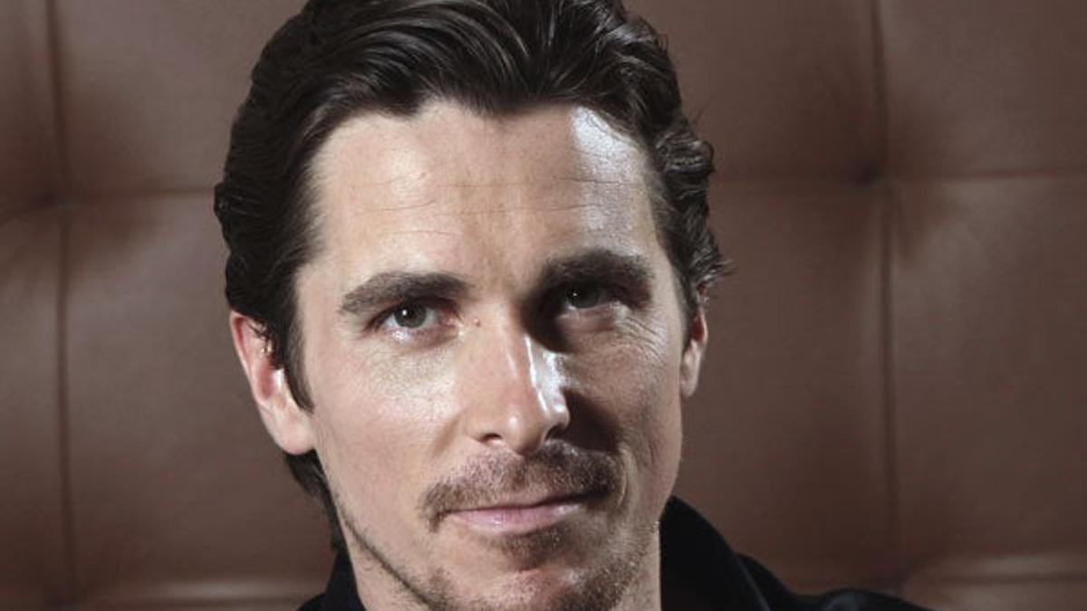 Christian Bale cuelga la capa de Batman - Cuore