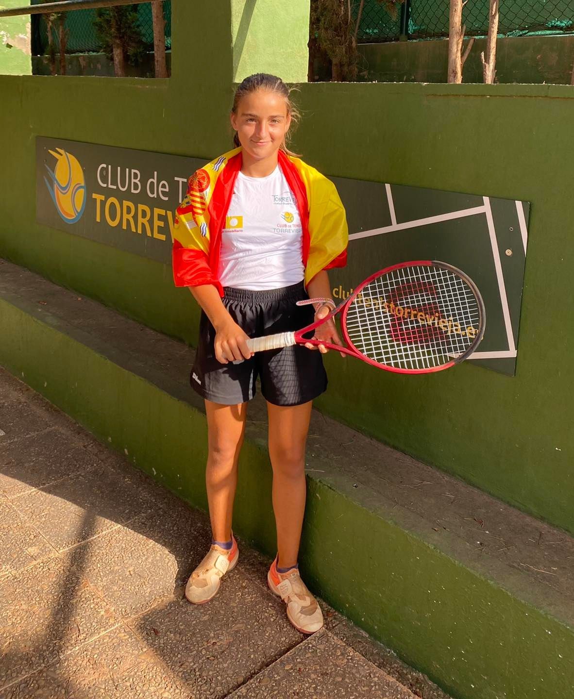 Charo Esquiva y Marta Picó, con la selección española sub’14 - Información