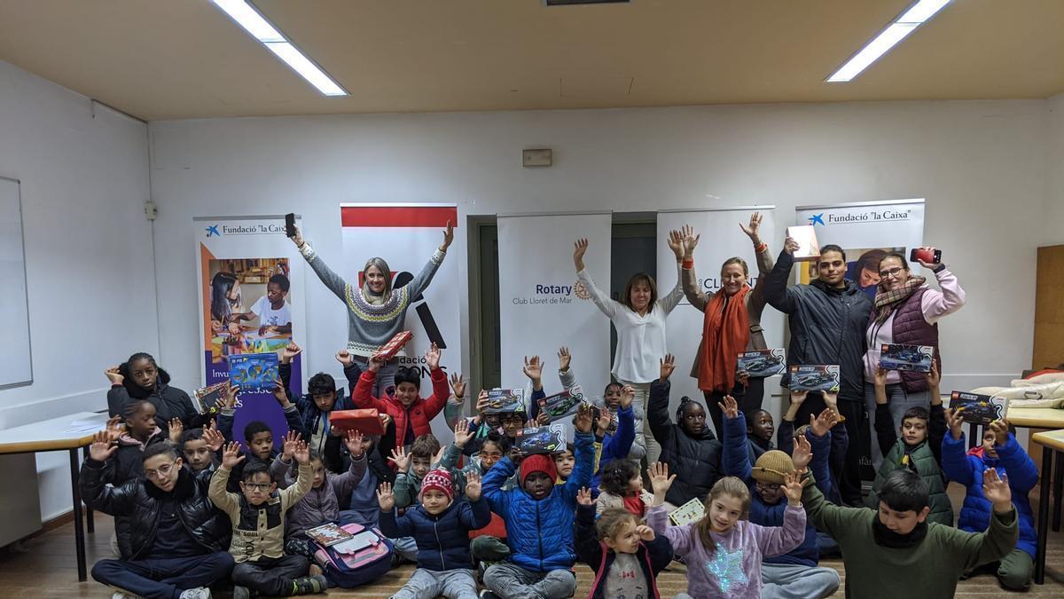 La Fundació Climent Guitart fa arribar centenars de joguines per a ...