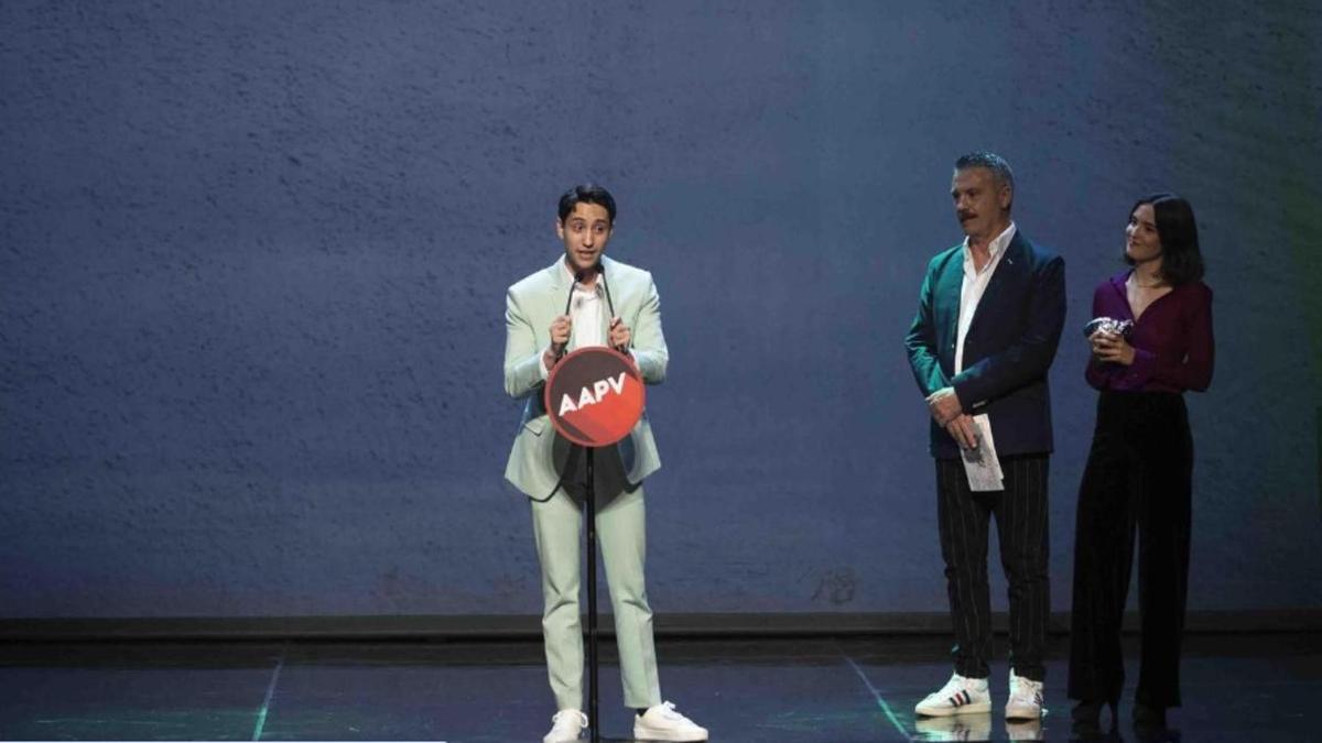PREMIO ACTOR ALMÀSSERA: El actor Yeray Varo gana el premio Crisálide al actor revelación de 2024