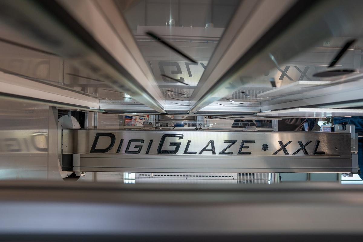 System Ceramics se adelanta al futuro con la creación de Digiglaze