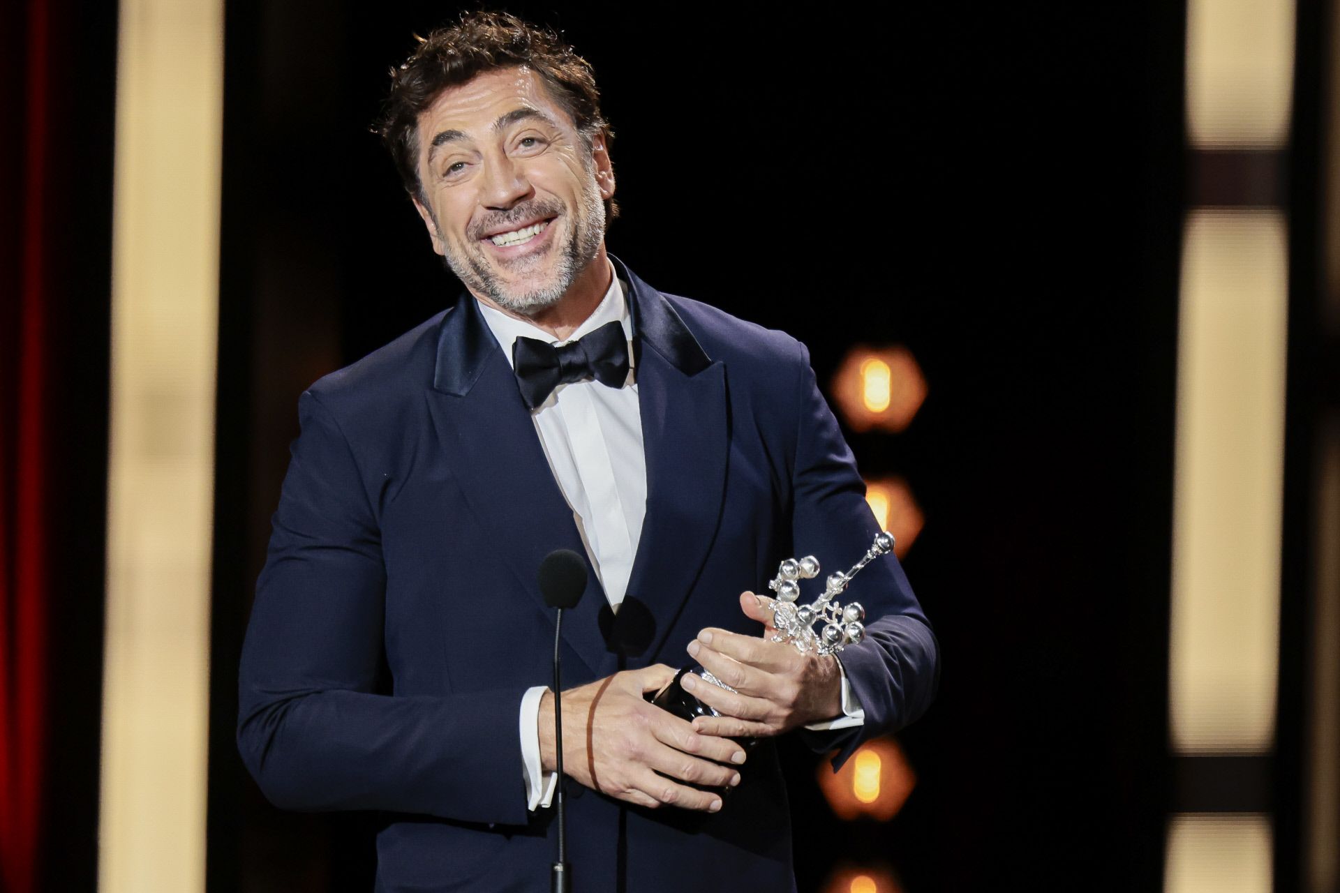 Javier Bardem (56 años) sobre su estricta infancia: "Recuerdo los ...