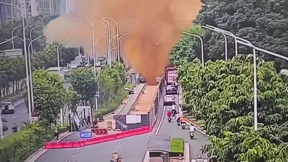 LLUVIA CACA CHINA VIDEO | Una explosión en las alcantarillas provoca ...