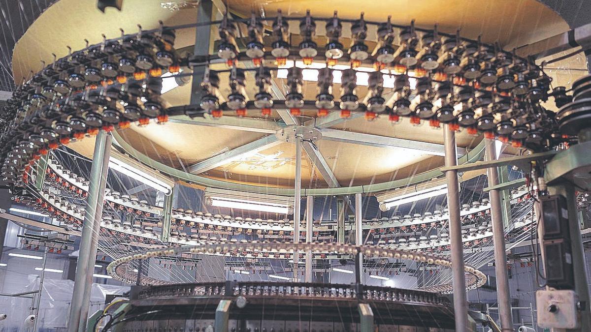 La fabricante de tejidos y prendas para marcas de lujo que vuelve a ...