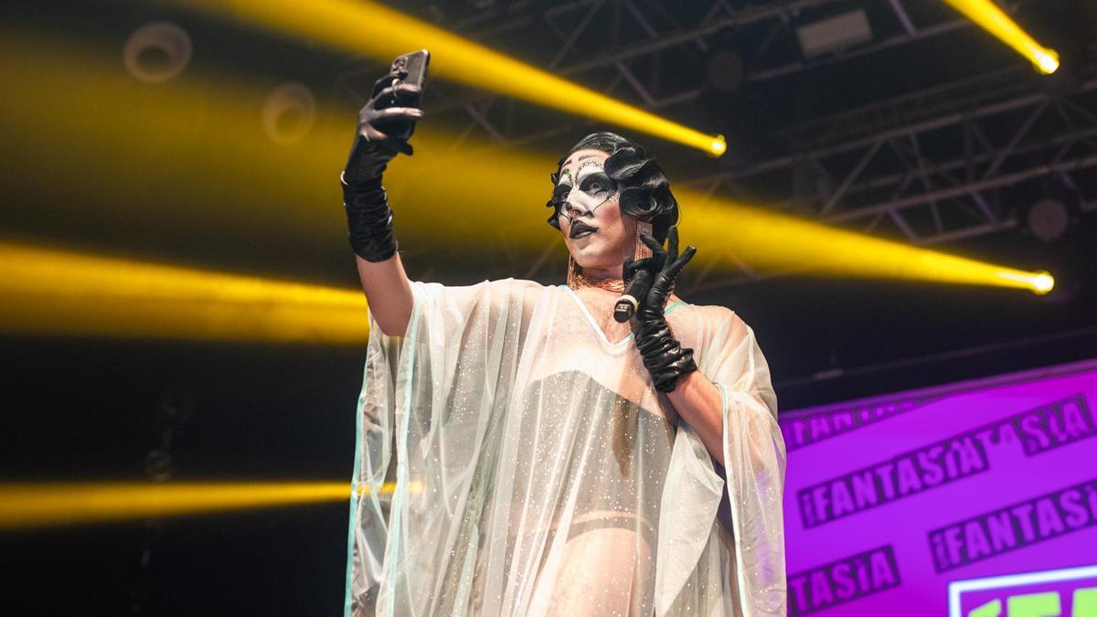 Terrassa celebra la Nochevieja más original: una 'rave' de Alex Marteen