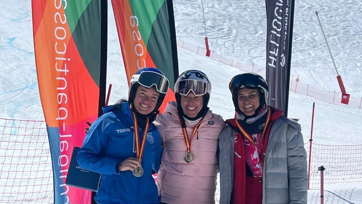 Esquí: La ovetense Rocío Carbajal gana el Nacional máster de gigante y ...