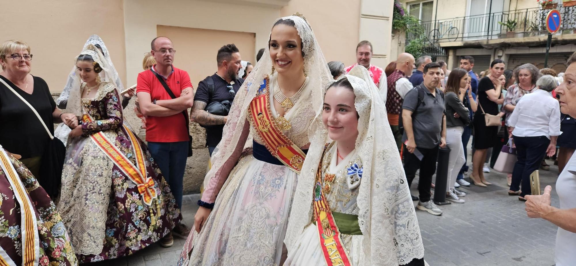 Laura Mengó, la corte y las fallas "SXM" arropan a Sant Bult en su día ...