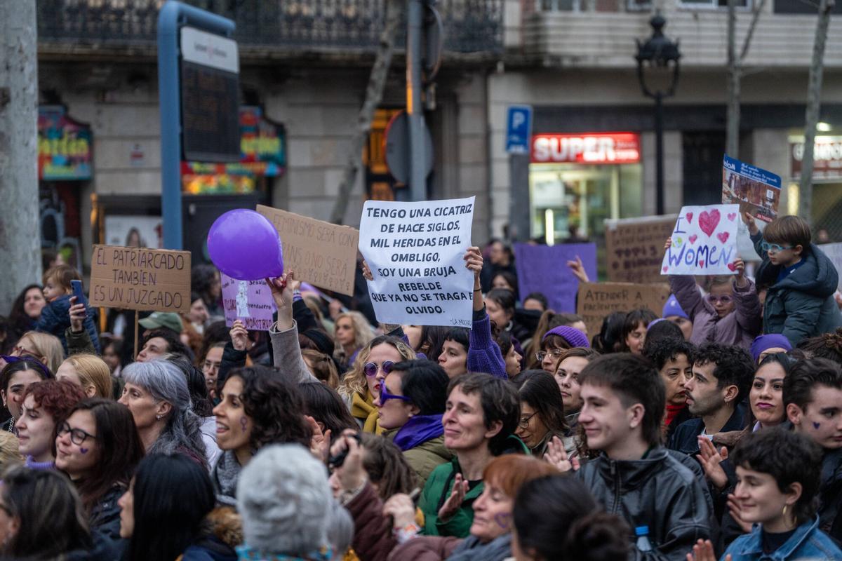 Protesta multitudinaria: miles de personas se movilizan en el 8M de ...