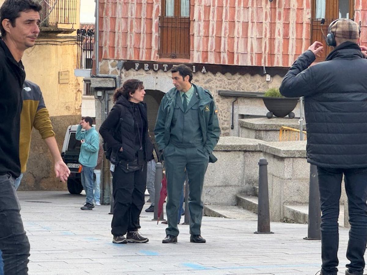 SERIE EL CUCO DE CRISTAL NETFLIX | La serie ‘El cuco de cristal ...